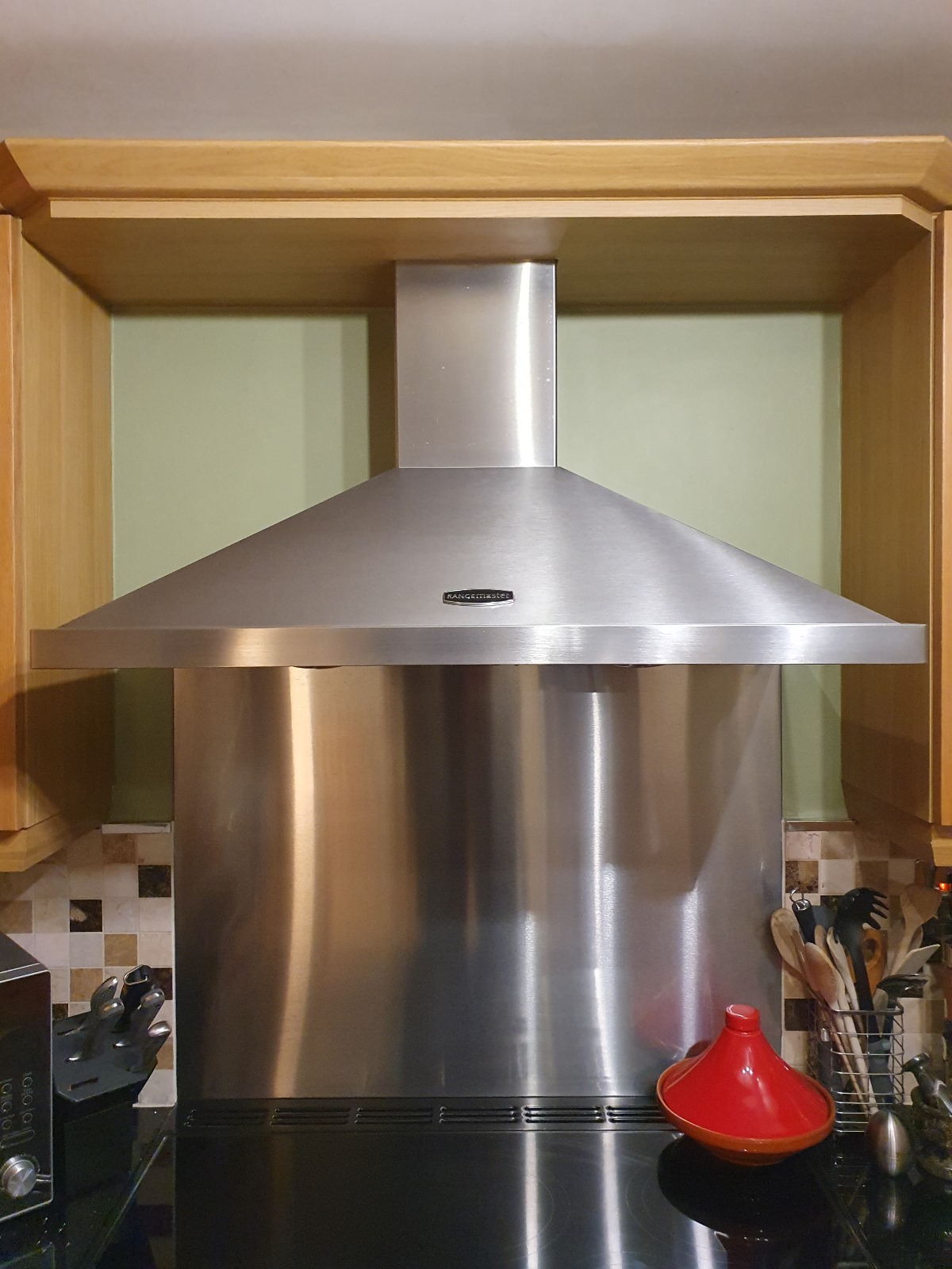 Kitchen Extractor Electrician | Newcroft Electrics